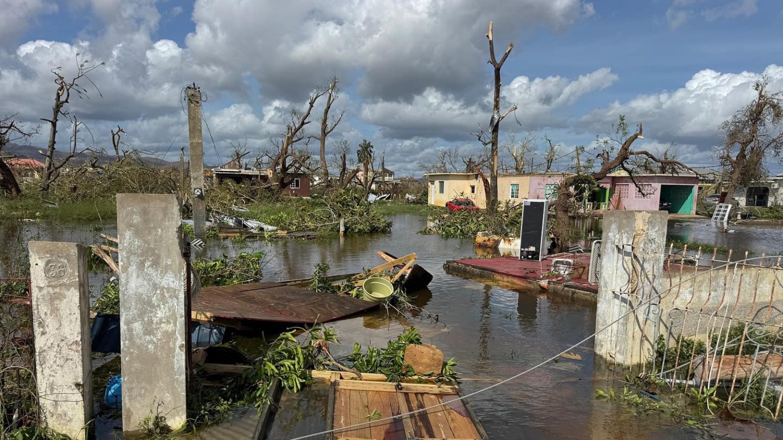 Hurricane Melissa dies over the cold waters of the North Atlantic ...